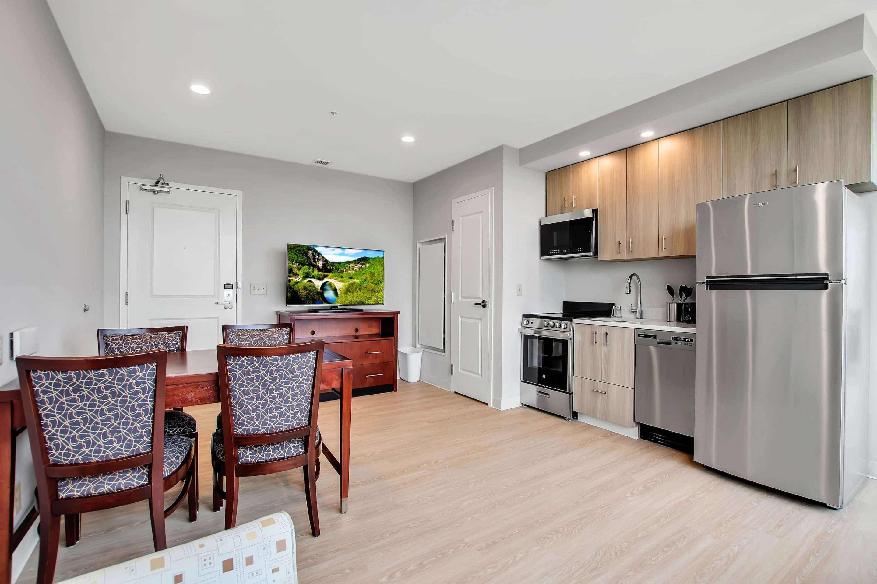 Now Leasing! Uniland Unveils Upscale Furnished Apartments at Avant | Uniland Development Company